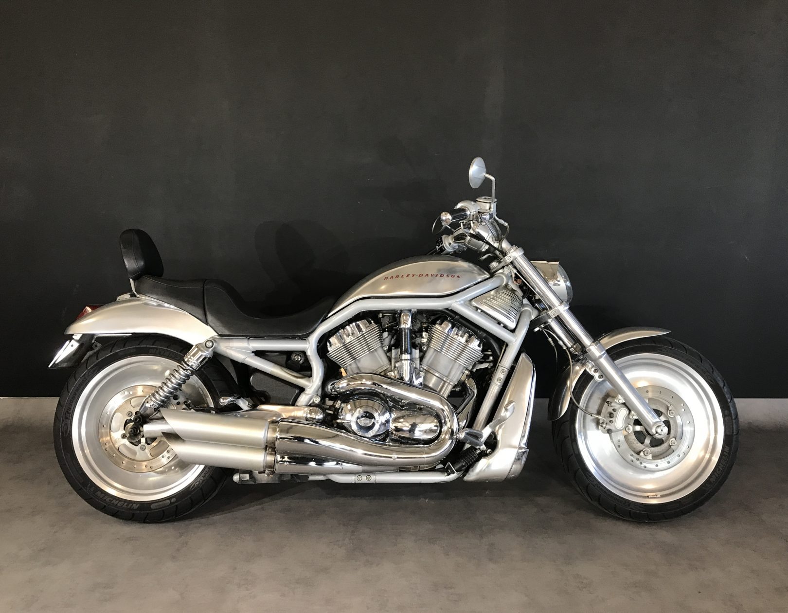 Harley Davidson V-Rod - Adventure BMW