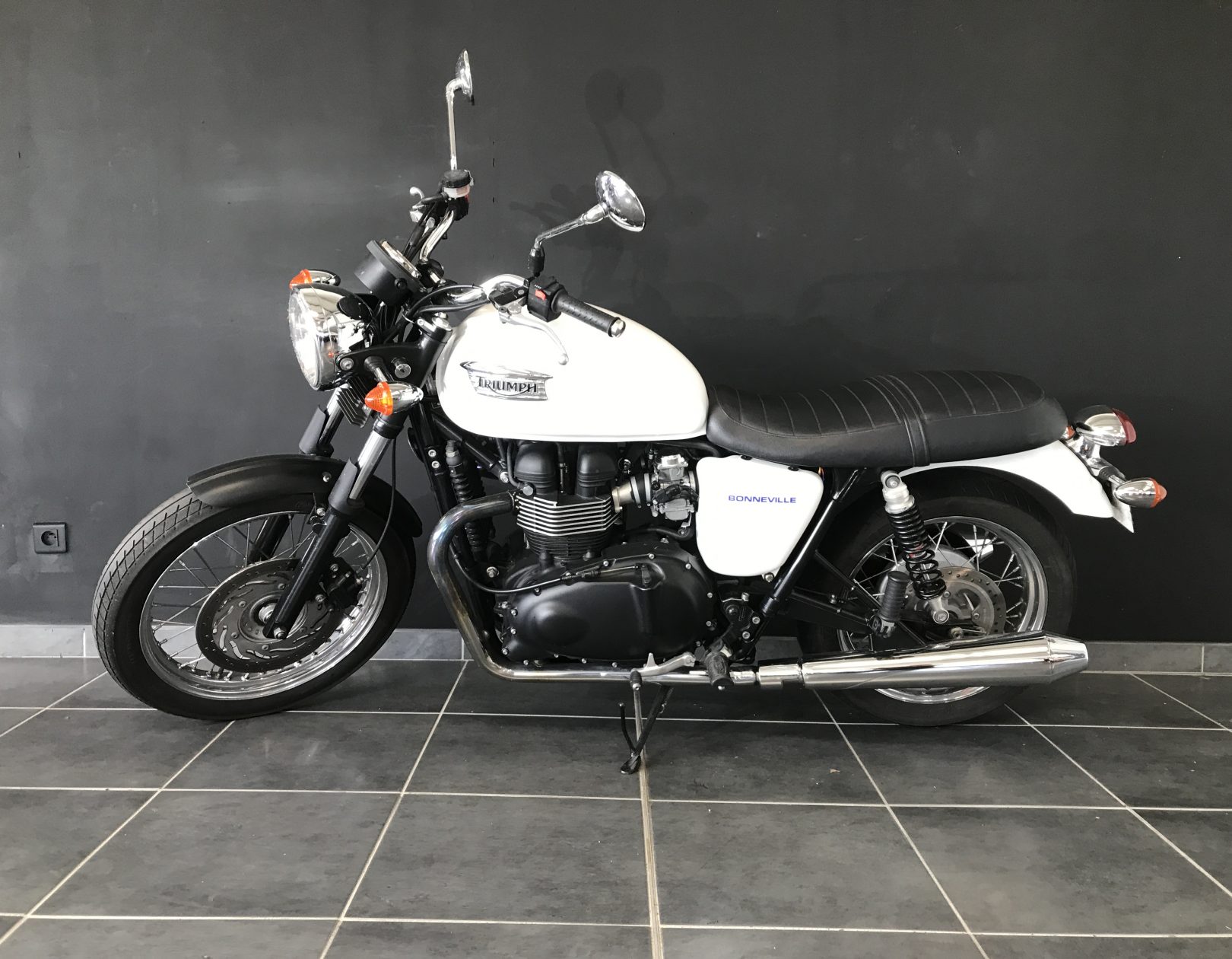 BONNEVILLE 865 T100 - Adventure BMW
