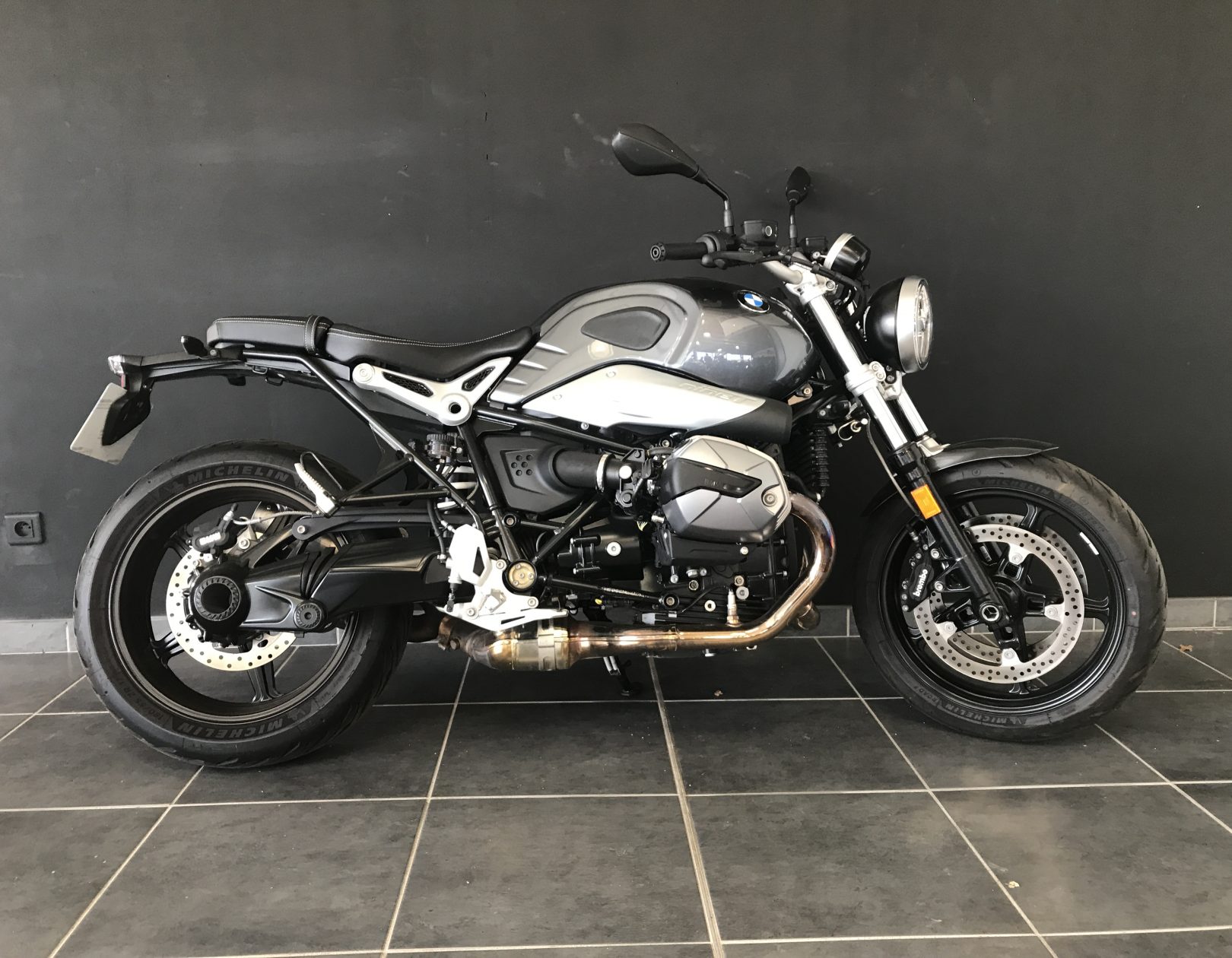 NINE T PURE - Adventure BMW