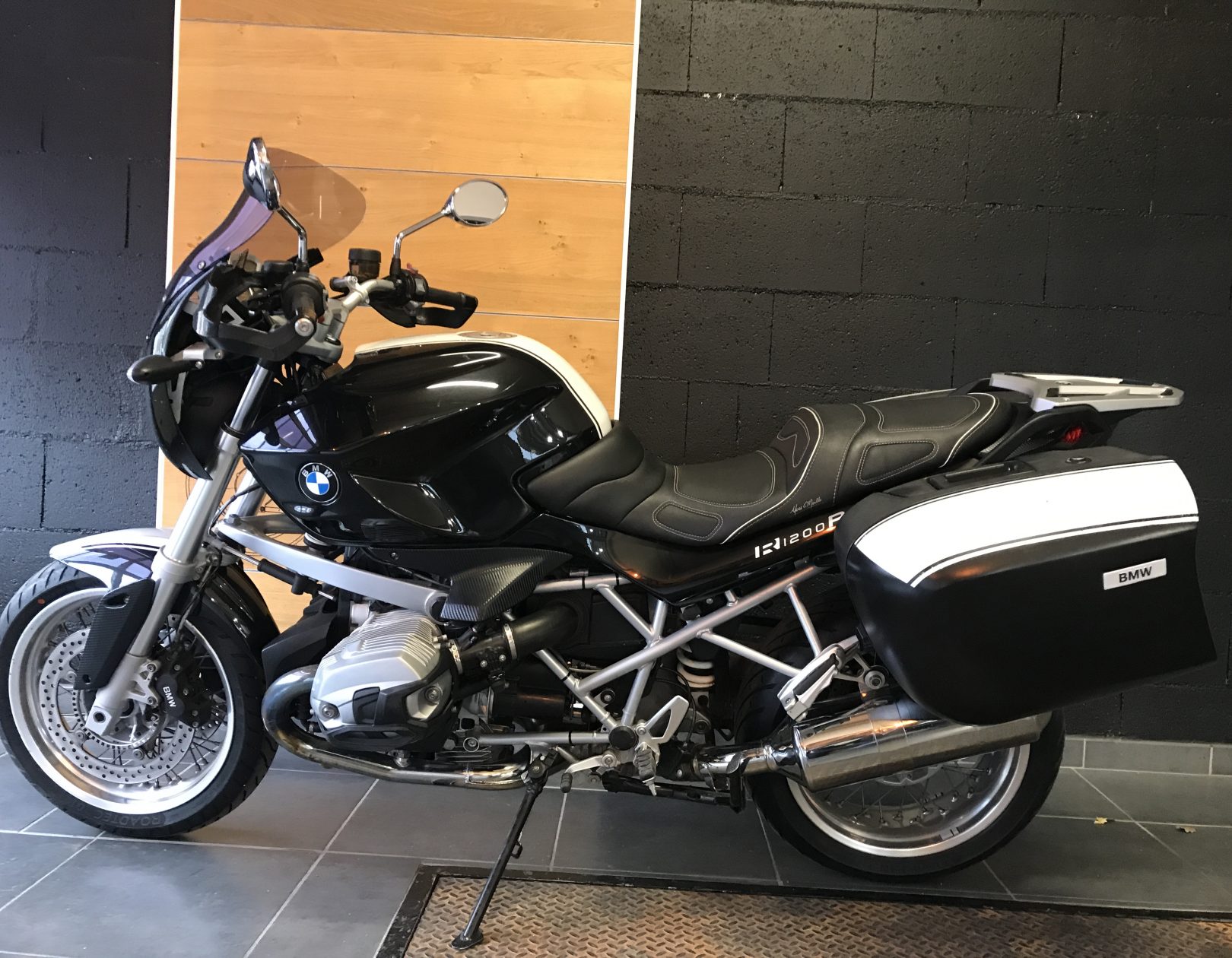 R1200R CLASSIC - Adventure BMW