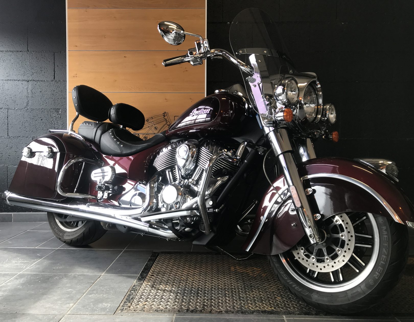 INDIAN SPRINGFIELD 1811 - Adventure BMW