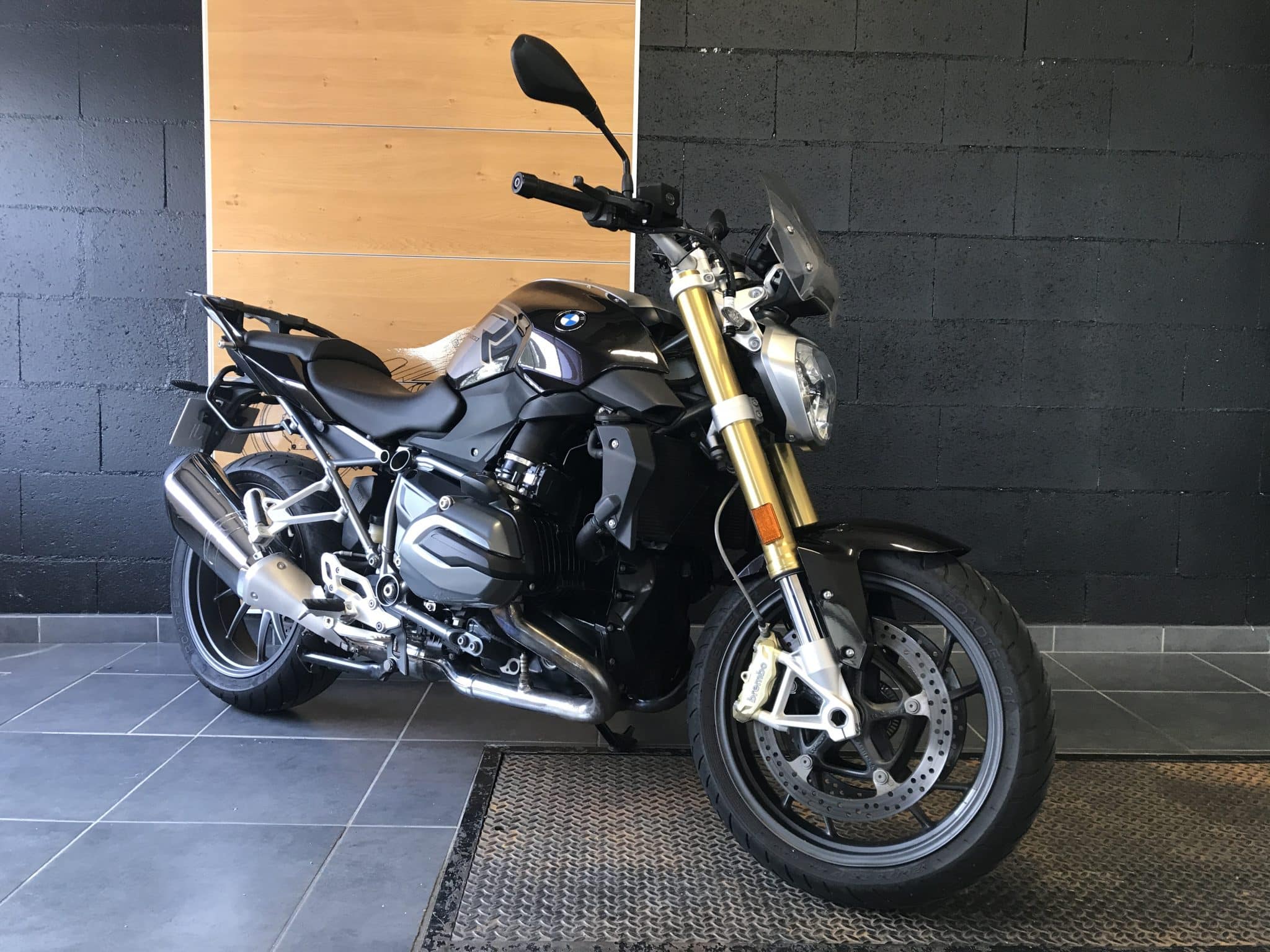 R1200R EXCLUSIVE - Adventure BMW