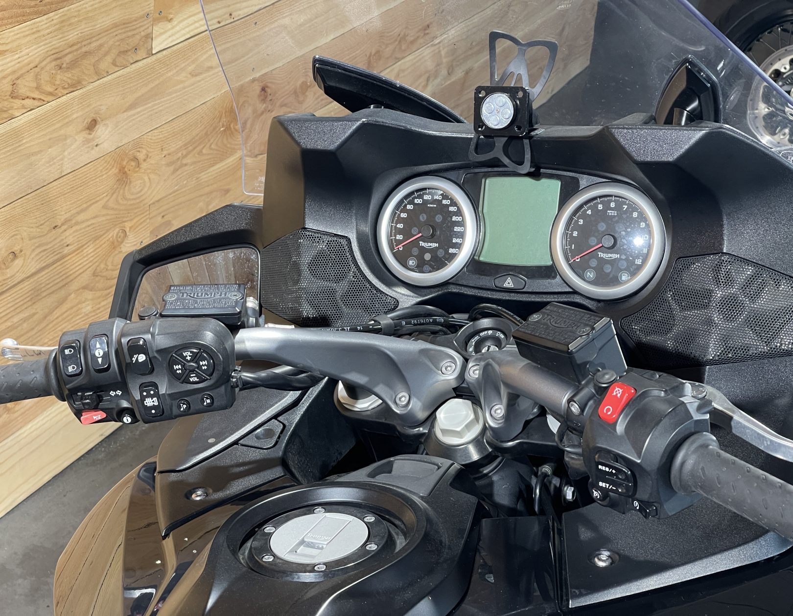 Triumph Trophy 1200 SE - Adventure BMW