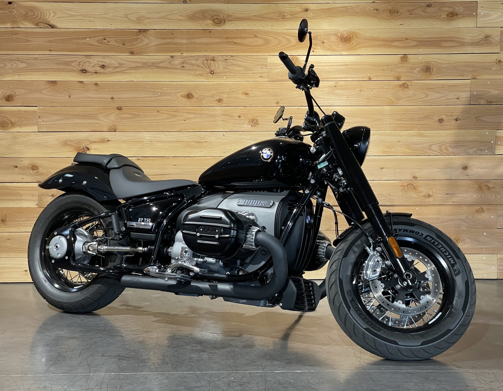 BMW R18 Custom - Adventure BMW