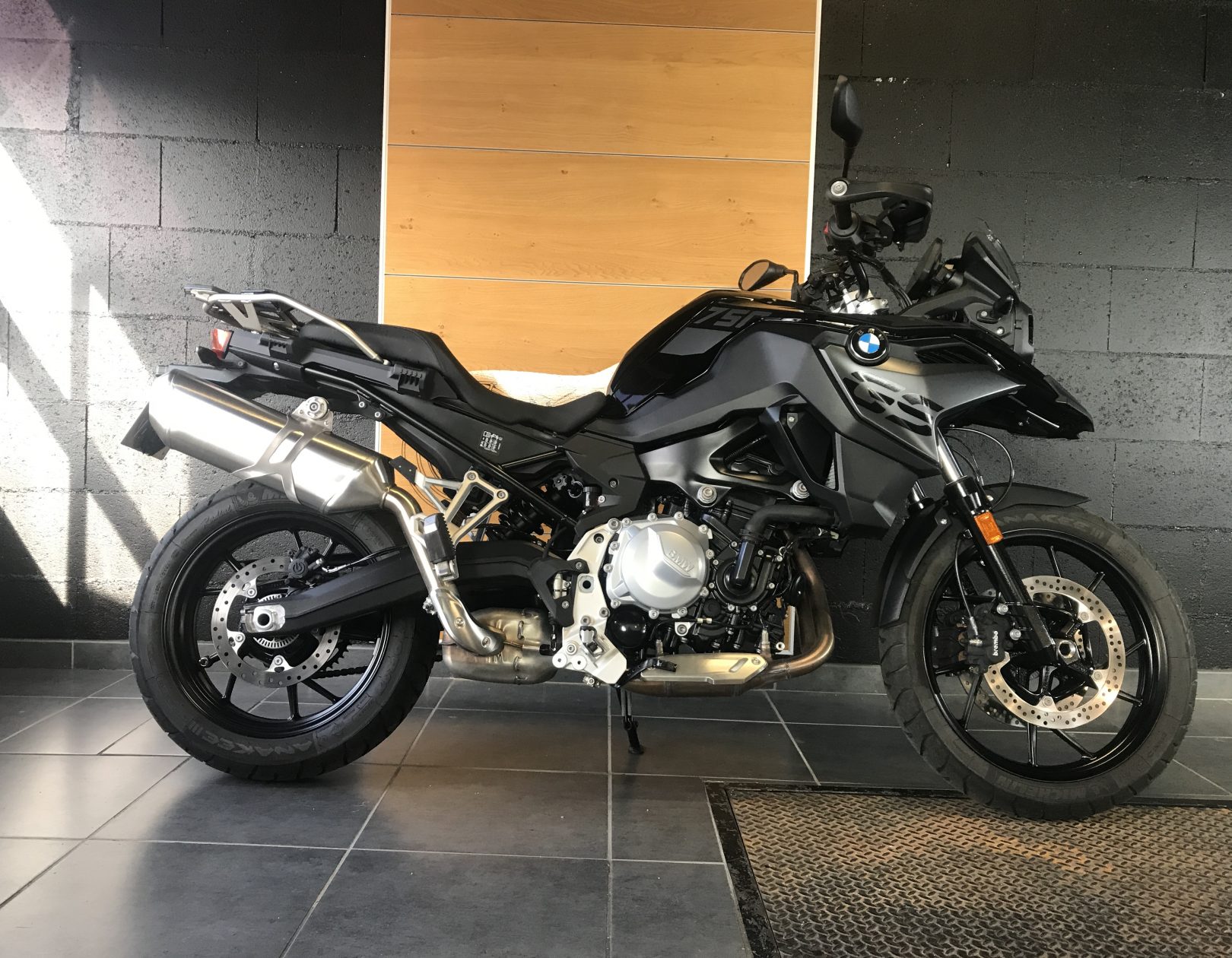F750GS SURBAISSEE A2 - Adventure BMW