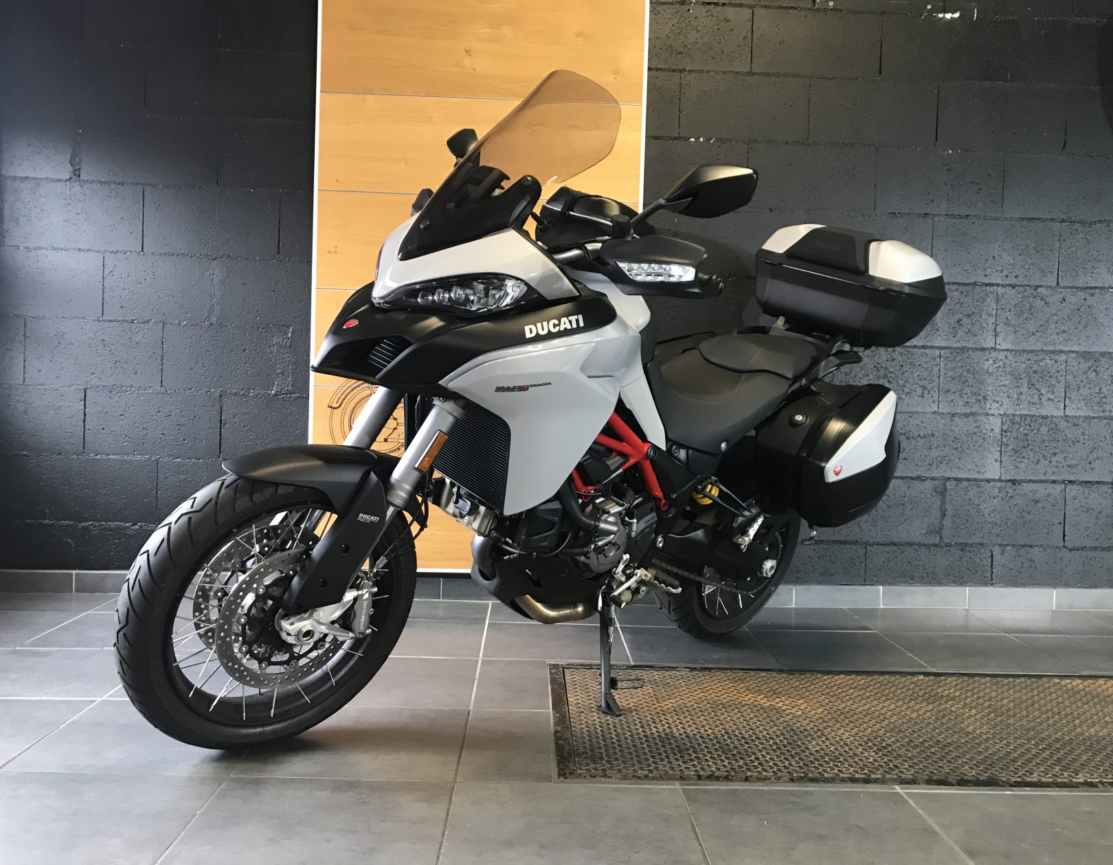 MULTISTRADA 950 S - Adventure BMW