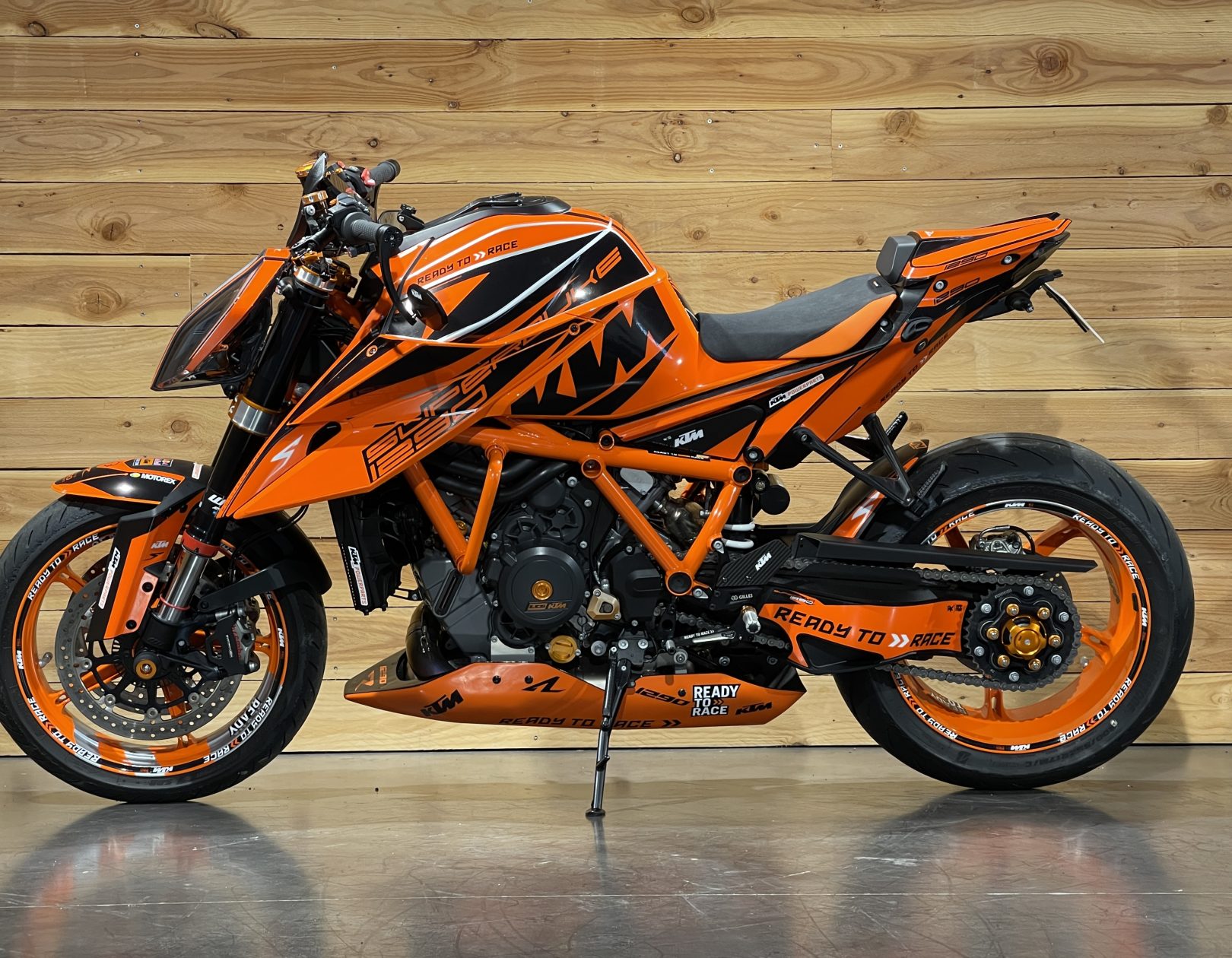 KTM Super Duke 1290 V3 - Adventure BMW