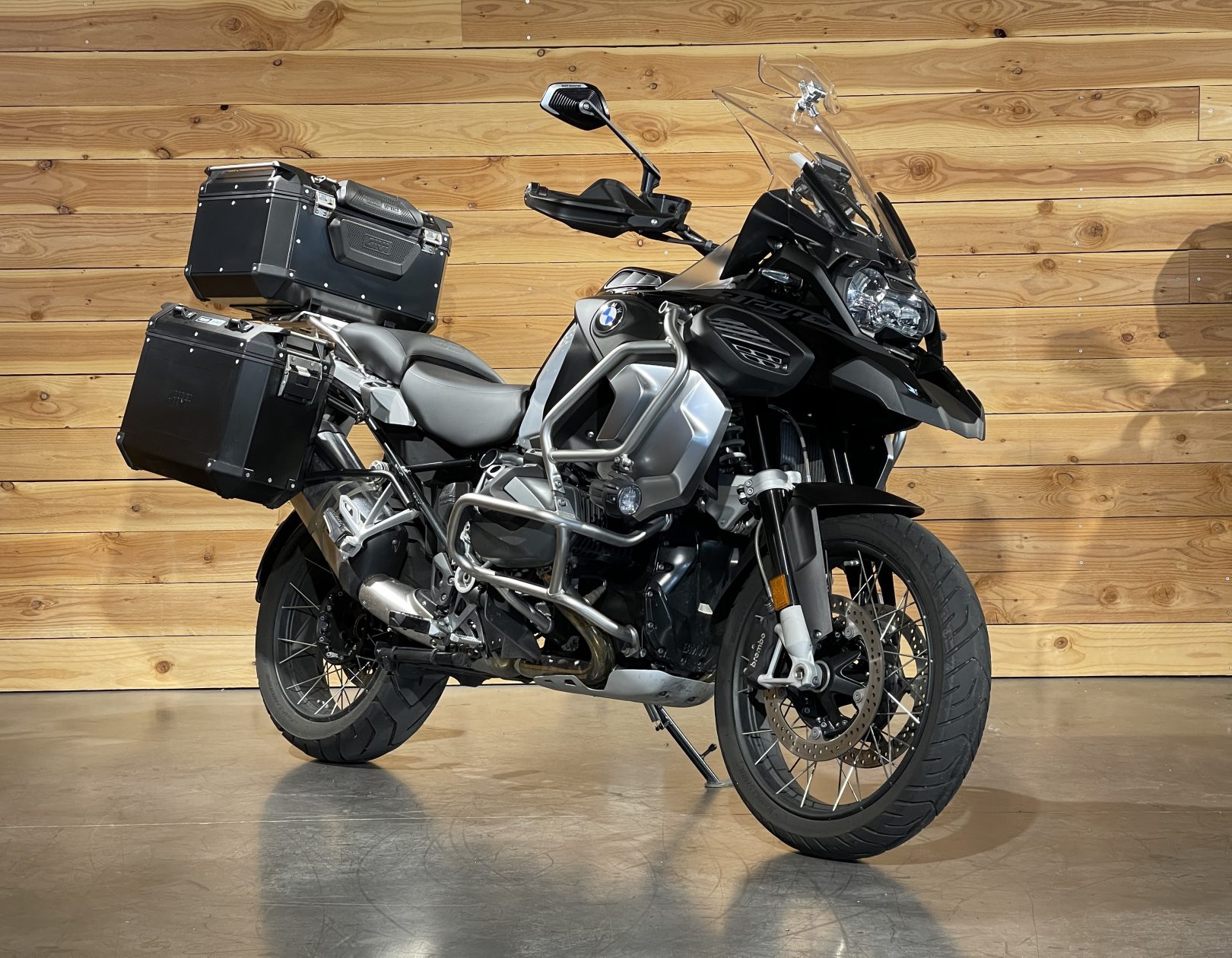 BMW R 1250 GS Adventure Triple Black Finition Pro châssis bas ...